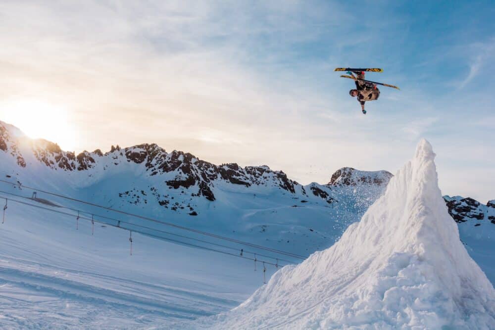 5 EASY Skiing Tricks For Beginners 3 Freestyle Skiing Tricks Tips 5 EASY Skiing Tricks For Beginners 3 Freestyle Skiing Tricks Tips